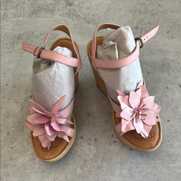 Born | Shoes | Born Pink Floral Womens Leather Wedge Sandals Size 7 ...